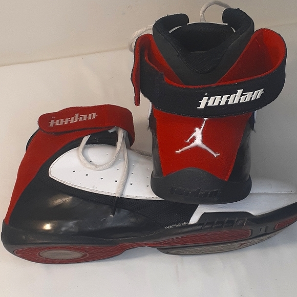 Nike | Shoes | Nike Air Jordan Team Strong Sneaker 31868 Great Shoe For ...